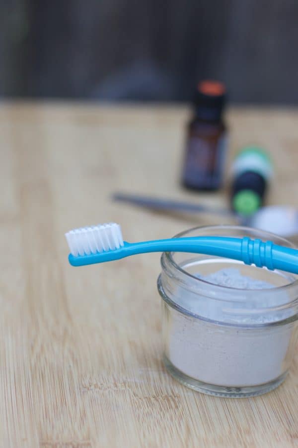 Easy Bentonite Clay Toothpowder - Red and Honey